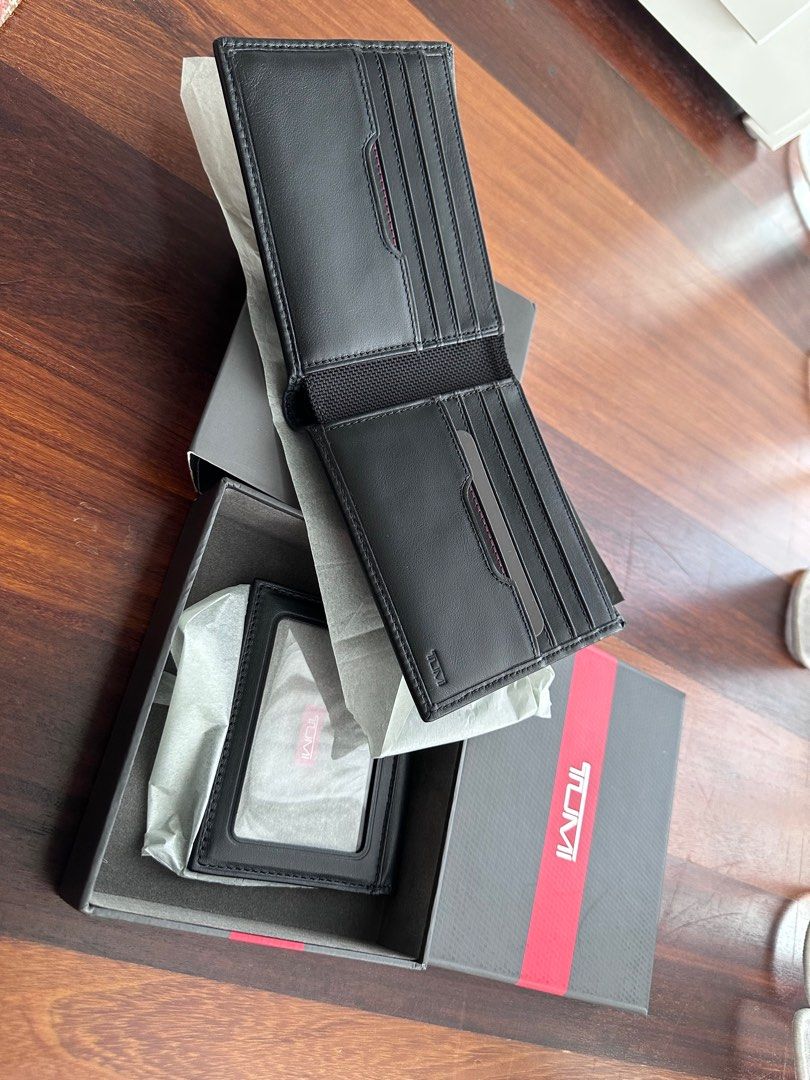 Tumi Wallet, Men's Fashion, Watches & Accessories, Wallets & Card ...