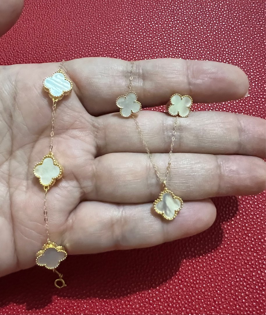 VCA WHITE SET 18k, Women's Fashion, Jewelry & Organizers, Necklaces on ...