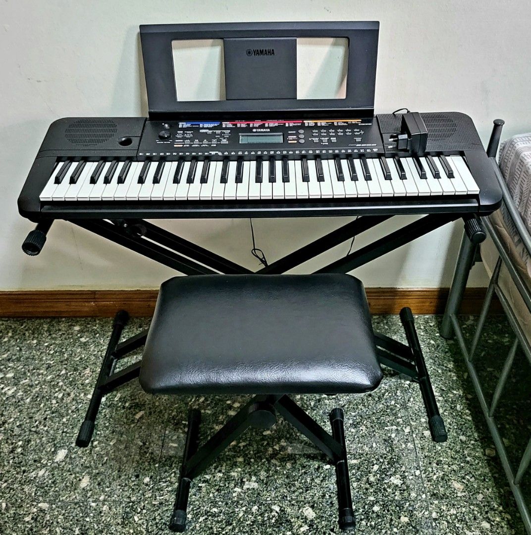 Yamaha Keyboard PSR-E263, Hobbies & Toys, Music & Media, Musical ...