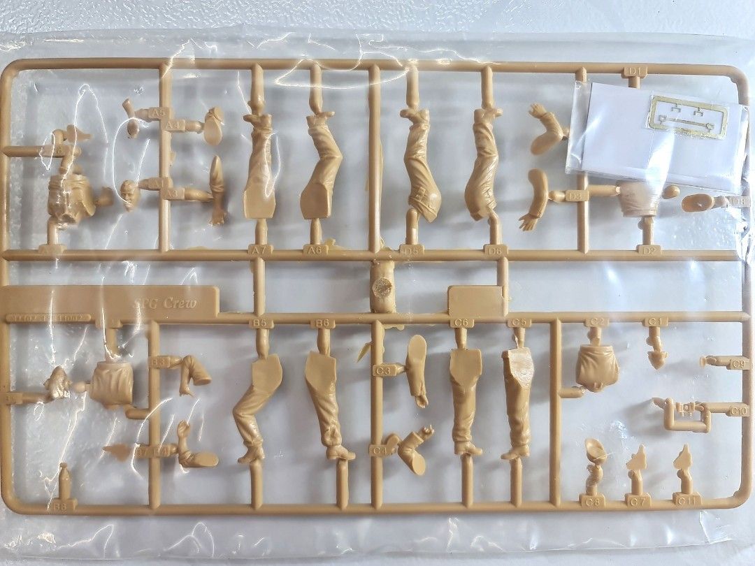 1/35 Hobby Boss #84402 German SPG Crew (WWII 2nd World War Infantry ...