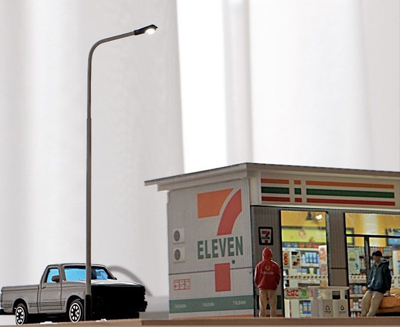 1/64 realistic 7-11 Lawson Convenience Store Diorama for diecasts Hot ...