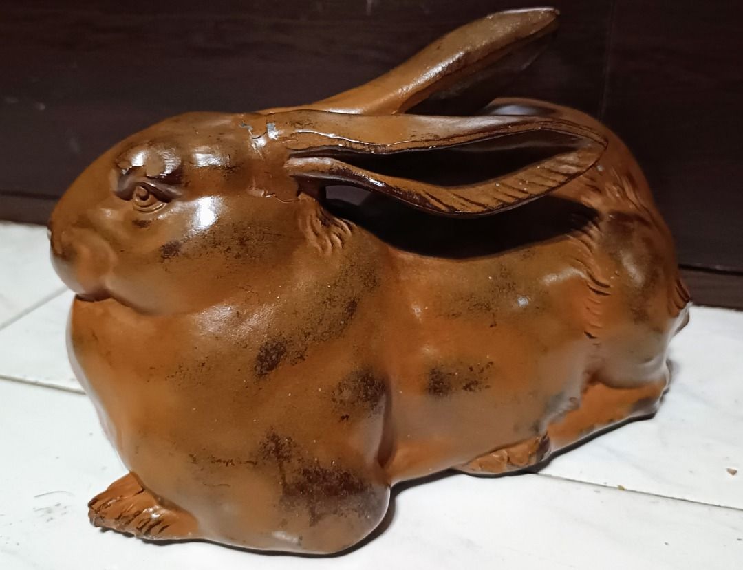 1.6 kg Vintage Metal Rabbit with Opening at the Bottom (non-magnetic ...