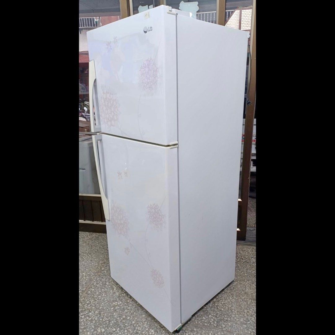 (二手）樂金 LG 392公升 花漾系列 冰箱 電冰箱GN392NP, 電視及其他電器 , 廚房用品, 冰箱及冰櫃在旋轉拍賣