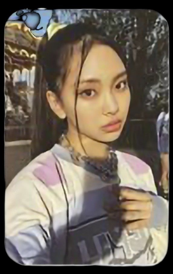 [ WTS / LFB / WTT ] Newjeans - Newjeans 1st EP Bluebook Weverse album Set A B C Minji Hanni ...