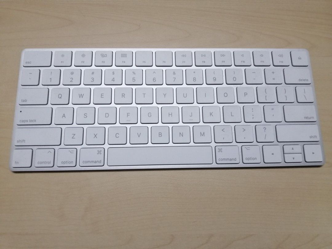 Apple Magic Keyboard A1644, Computers & Tech, Parts & Accessories ...