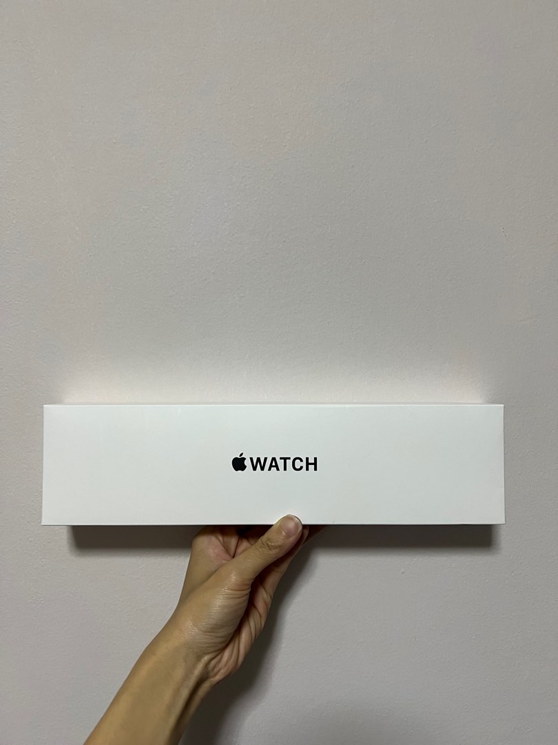 Apple Watch SE 40mm Box and charging cable, Mobile Phones & Gadgets ...
