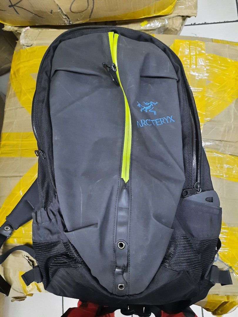ARCTERYX BACKPACK, Men's Fashion, Bags, Backpacks on Carousell