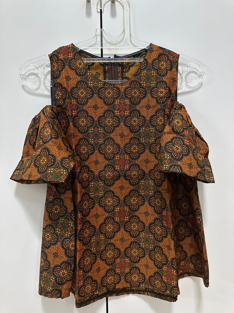 Atasan Batik Sabrina Coklat, Fesyen Wanita, Pakaian Wanita, Atasan di Carousell