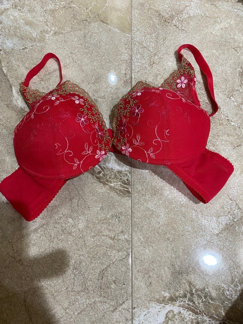 Authentic New Triumph Bra Maximizer bra / moulded bra, Women's Fashion ...