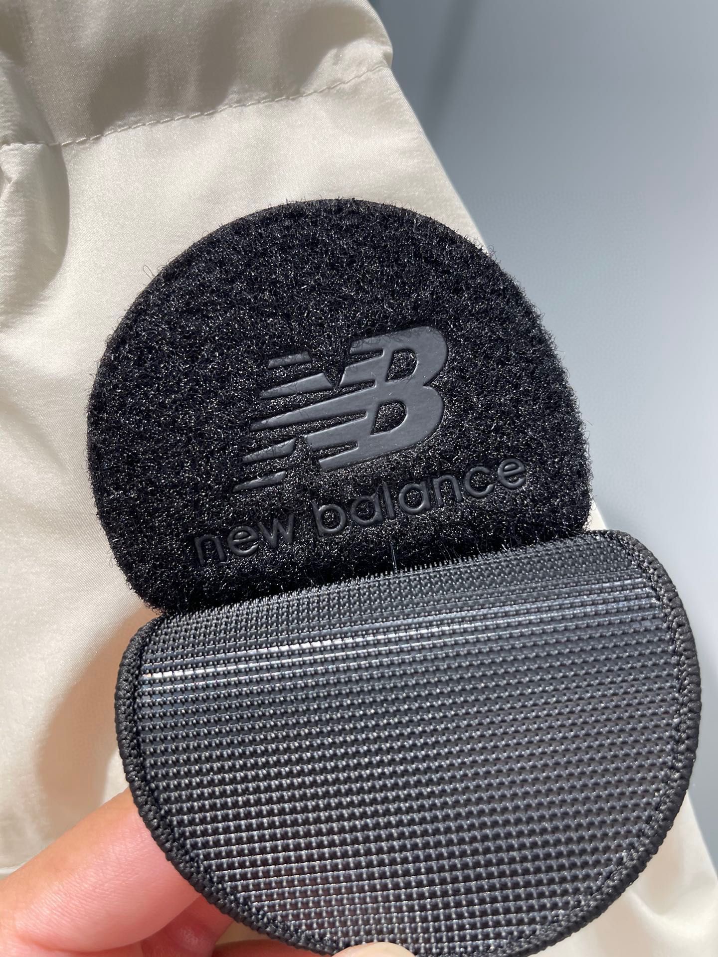 Authentic Velcro design detachable hood, Luxury, Apparel on Carousell