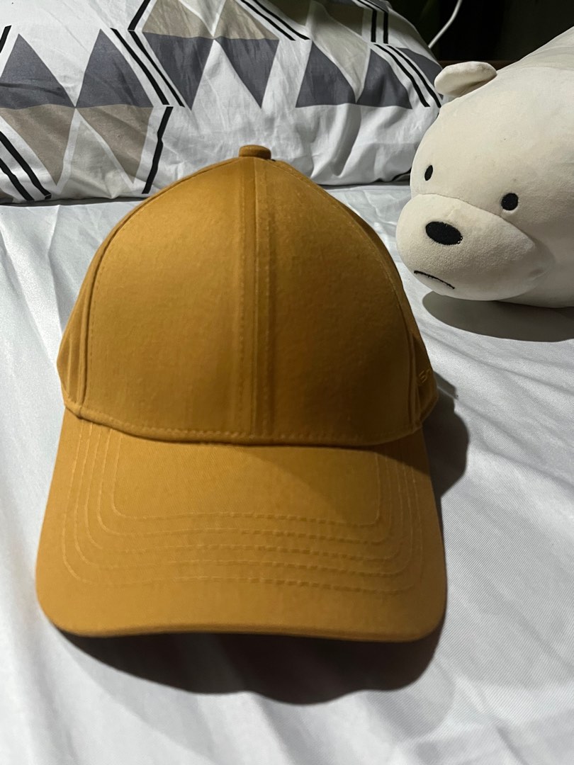 Basic Varsity Cap (Penshoppe), Men's Fashion, Watches & Accessories ...