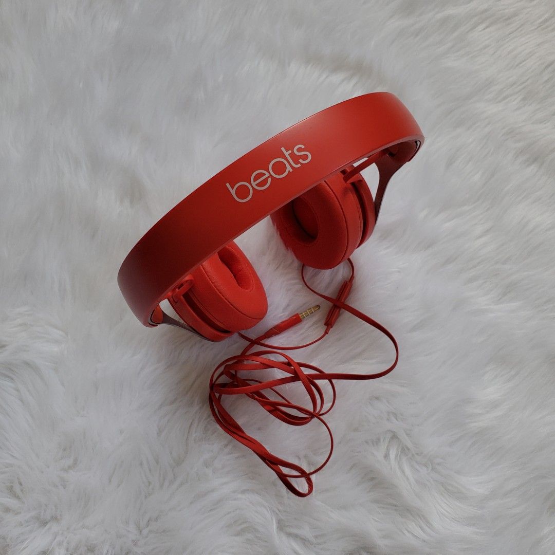 Beats EP Wired On-Ear Headphones, Audio, Headphones & Headsets on Carousell
