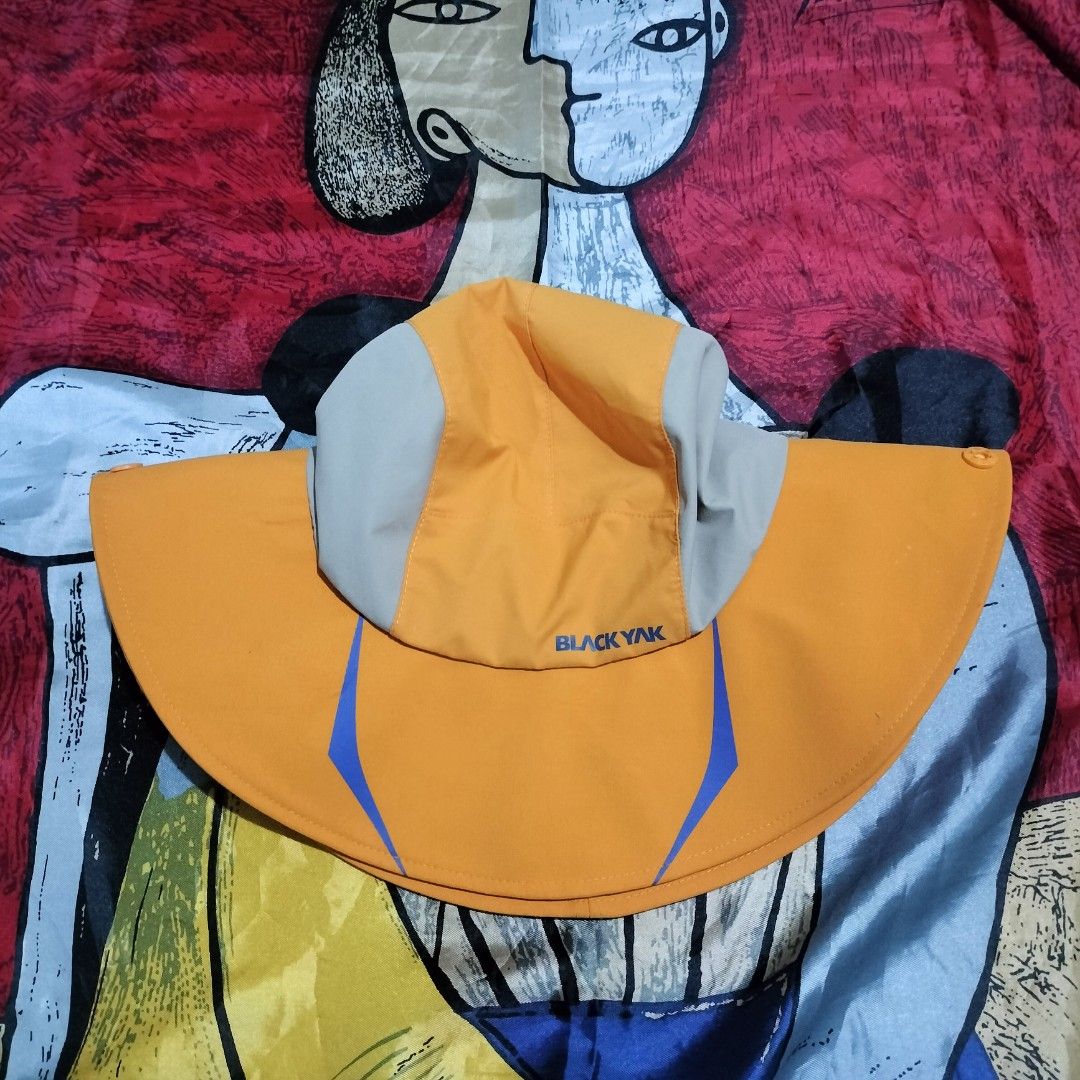 Black Yak Bush Hat, Men's Fashion, Watches & Accessories, Caps & Hats ...