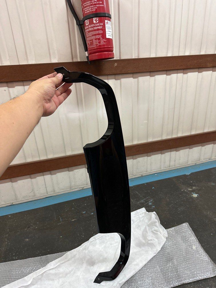 BMW m3/m4 rear diffuser original, Car Accessories, Accessories on Carousell