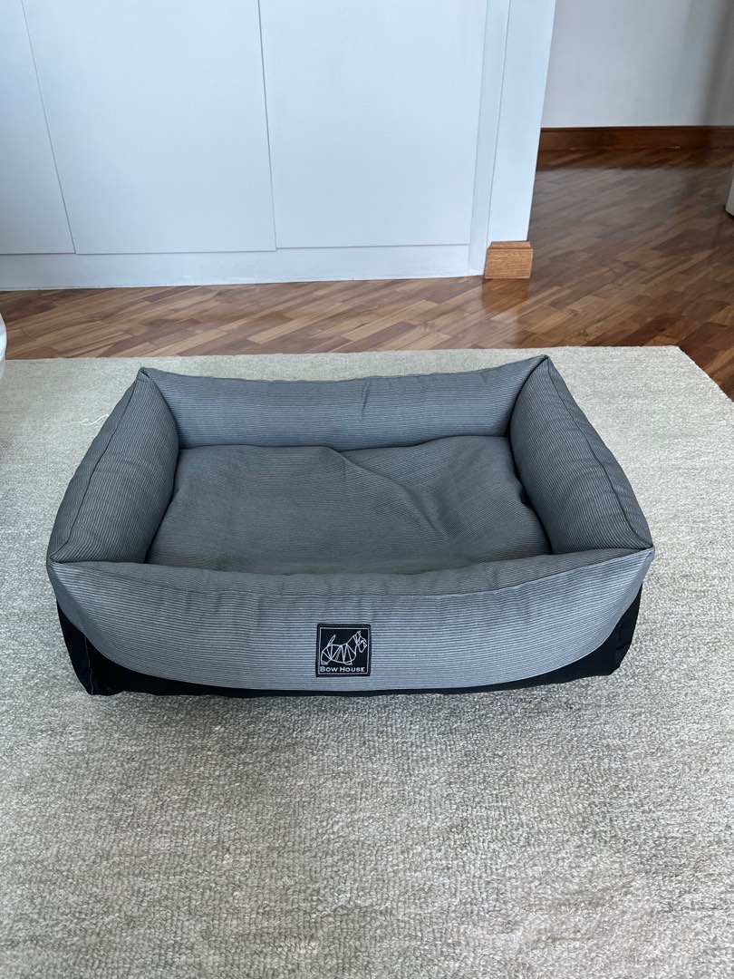 Bowhouse Snorebox dog bed, Pet Supplies, Homes & Other Pet Accessories ...