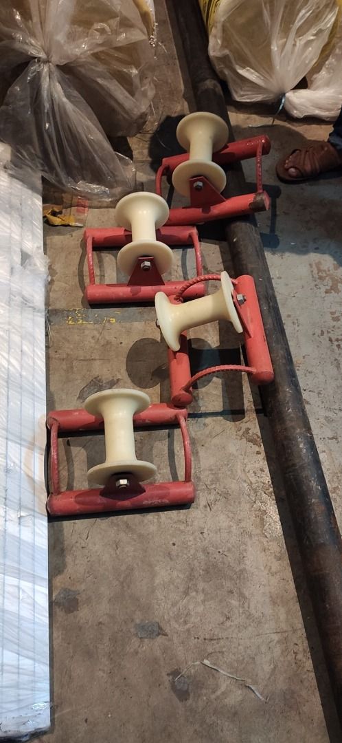 Cable Roller wheel, TV & Home Appliances, Electrical, Adaptors ...