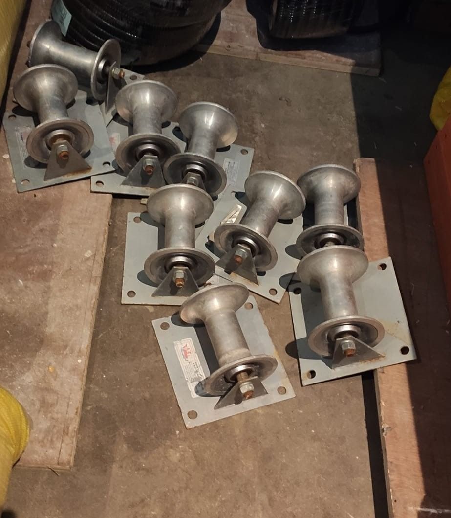 Cable Roller wheel, TV & Home Appliances, Electrical, Adaptors ...