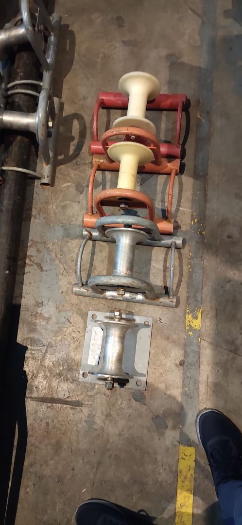 Cable Roller wheel, TV & Home Appliances, Electrical, Adaptors ...