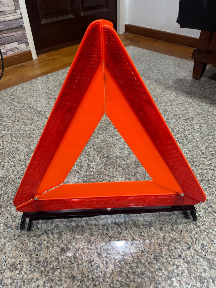 Car breakdown road sign, Car Accessories, Accessories on Carousell