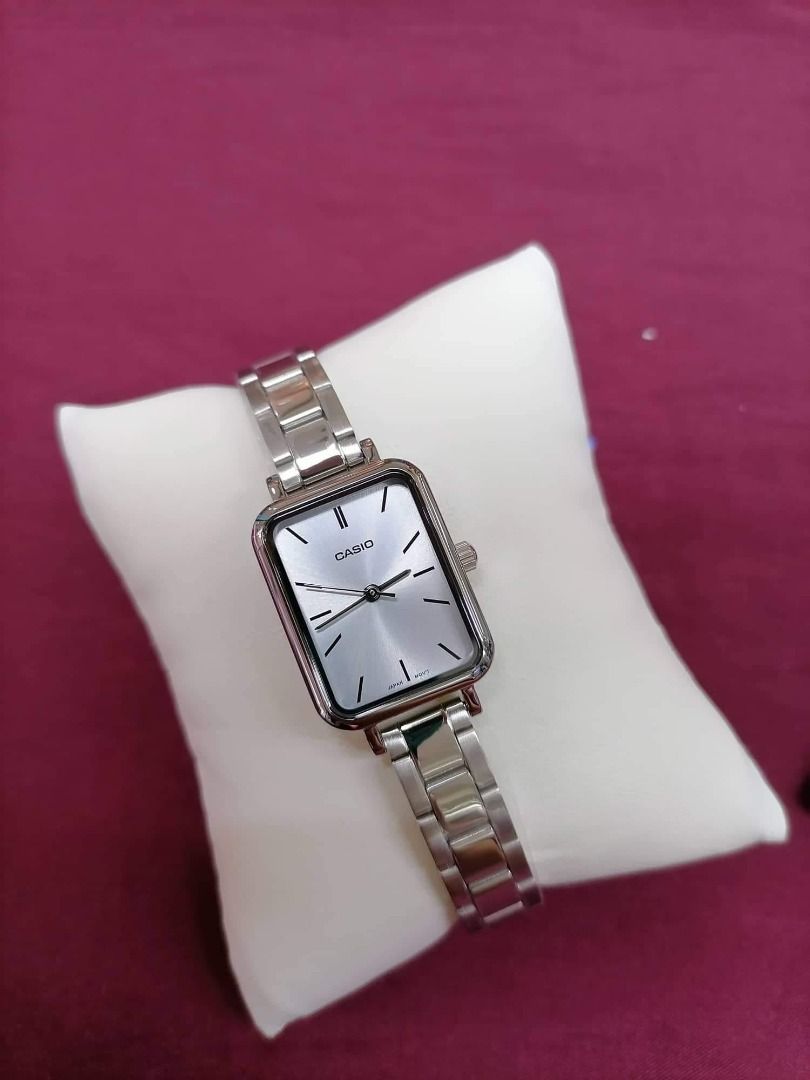 Casio Watch Ltp V009d 2e Womens Fashion Watches And Accessories Watches On Carousell
