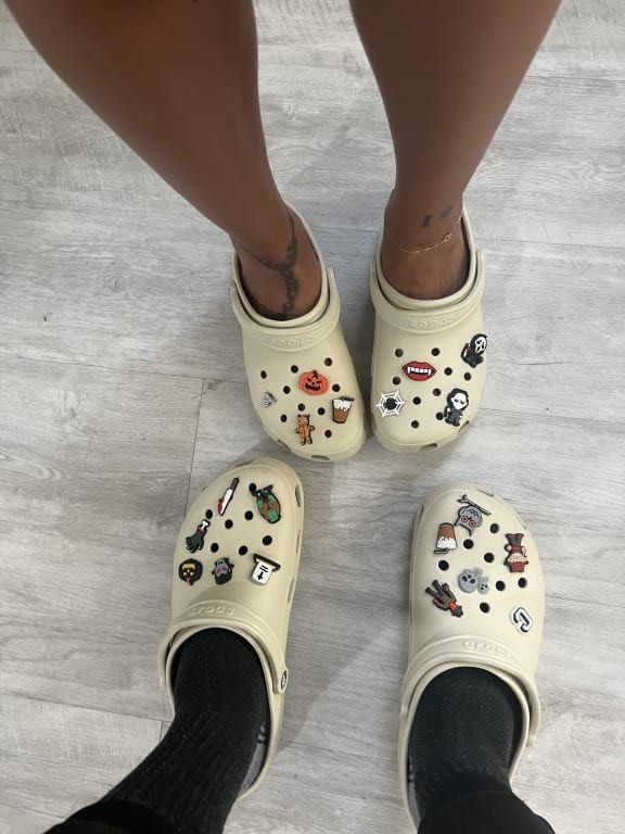 Crocs Classic Bone, Women's Fashion, Footwear, Flats & Sandals on Carousell