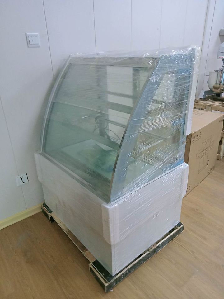 EPA-51 ARC FLOOR TYPE CHILLER DISPLAY, TV & Home Appliances, Kitchen ...