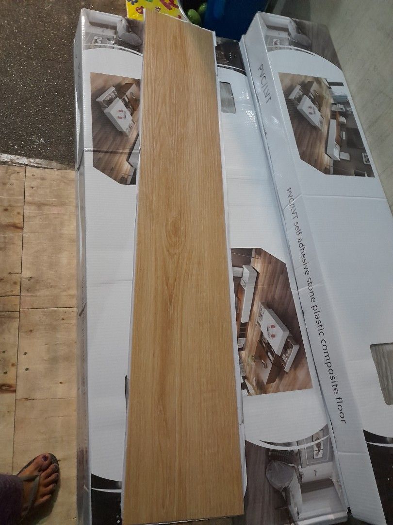 FLOORING "VINYL PLANK", Furniture & Home Living, Home Decor, Carpets ...