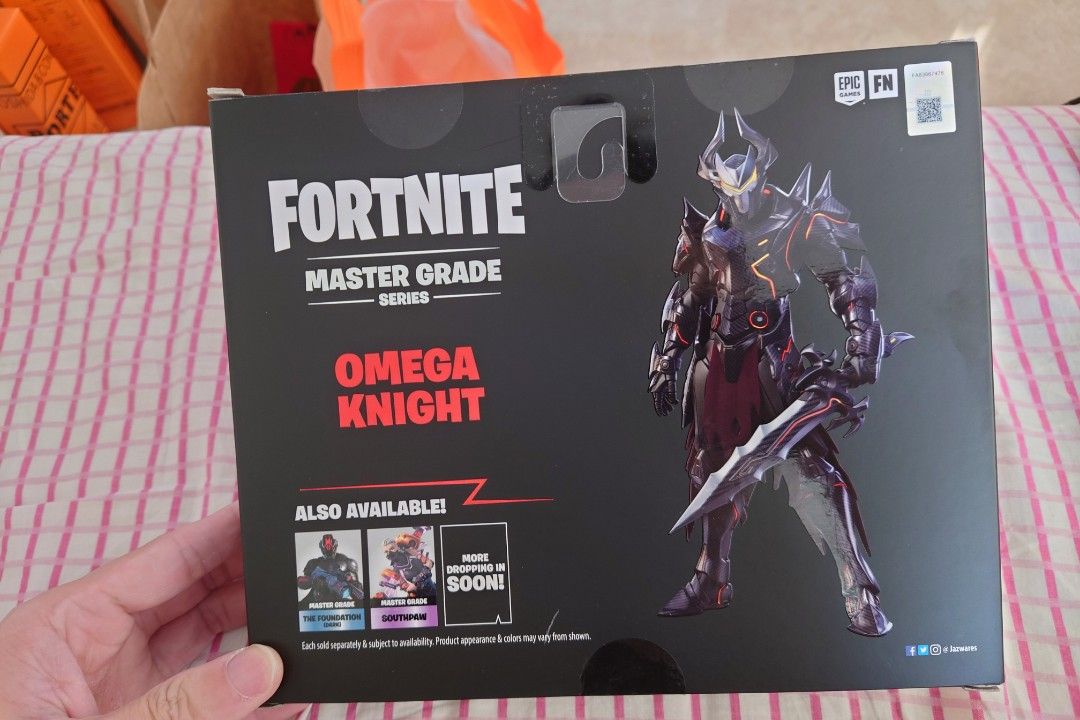 Fortnite - Master Grade Series - Omega Knight, 興趣及遊戲, 玩具 & 遊戲類 - Carousell