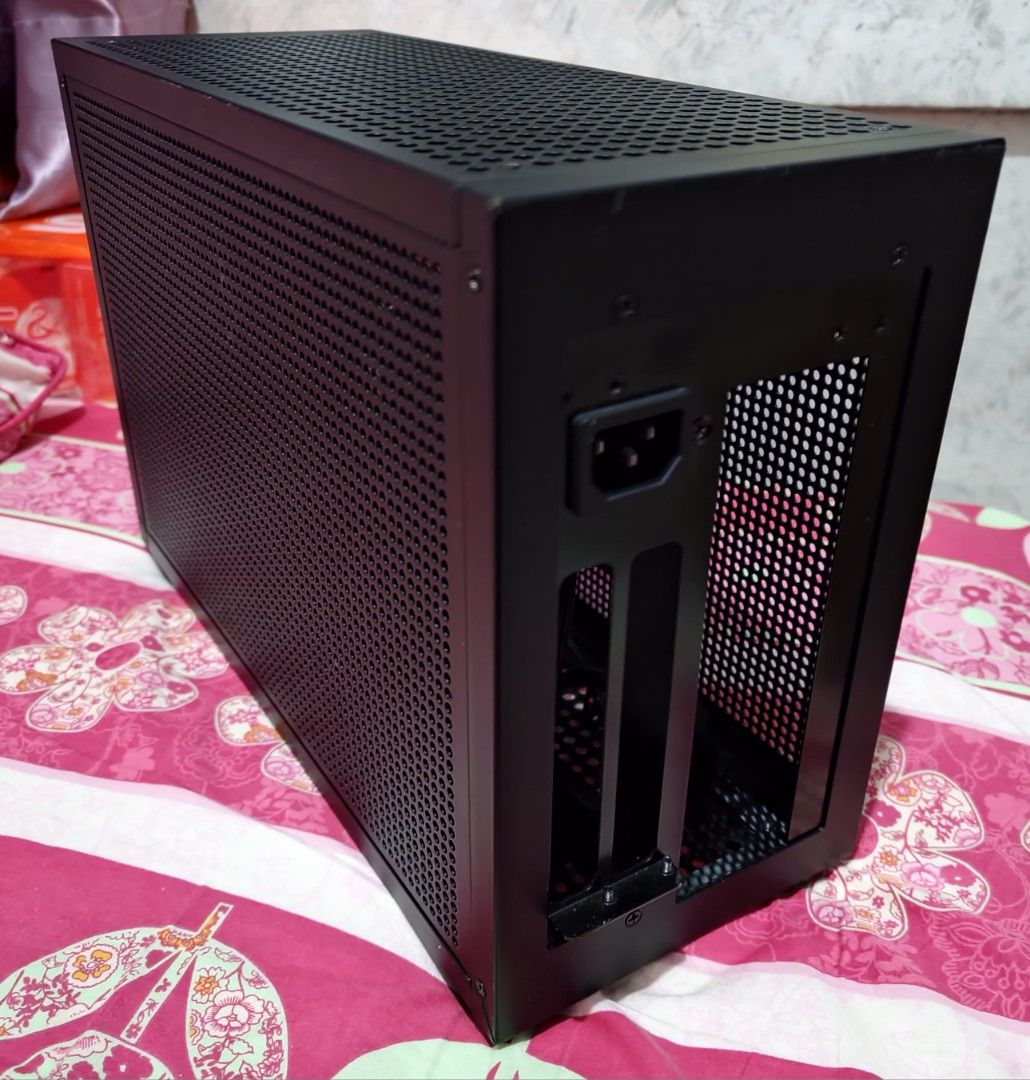 GEEEK M50 A4 ITX Case, 電腦＆科技, 電腦周邊及配件, 電腦周邊產品 - Carousell