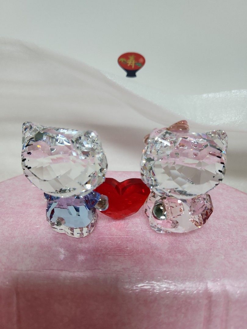 Hello Kitty & Dear Daniel Valentines Swarovski Figurine, Hobbies & Toys ...
