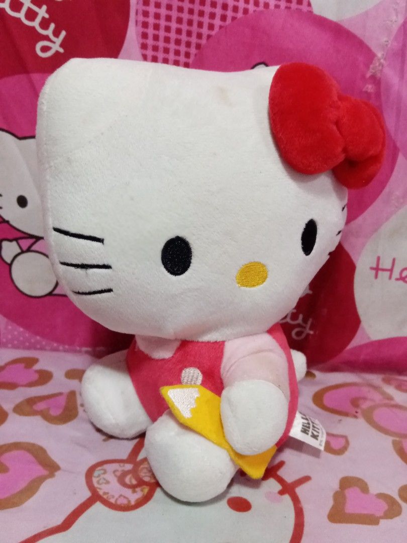 HELLO KITTY CLASSIC, Hobbies & Toys, Toys & Games on Carousell