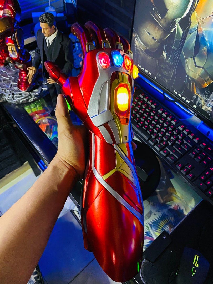 IRONMAN mk85 Nano Gauntlet 1:1 (Resin), Hobbies & Toys, Toys & Games on ...