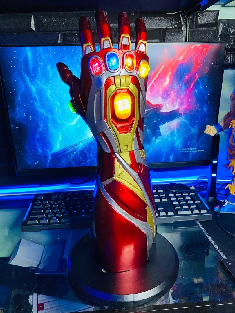 IRONMAN mk85 Nano Gauntlet 1:1 (Resin), Hobbies & Toys, Toys & Games on ...