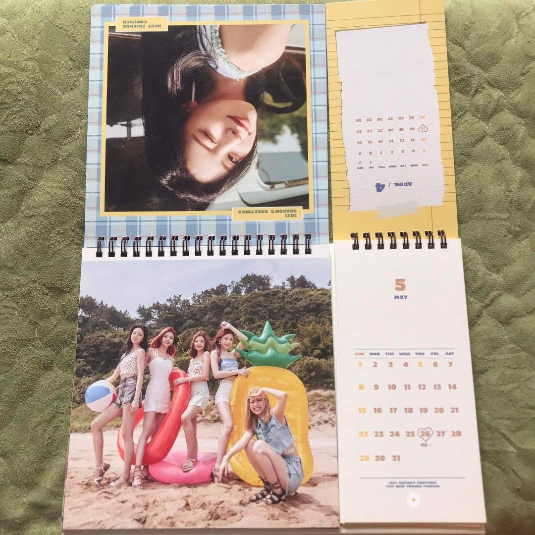 ITZY Official Calendar 2022 Seasons Greetings, Hobbies & Toys ...