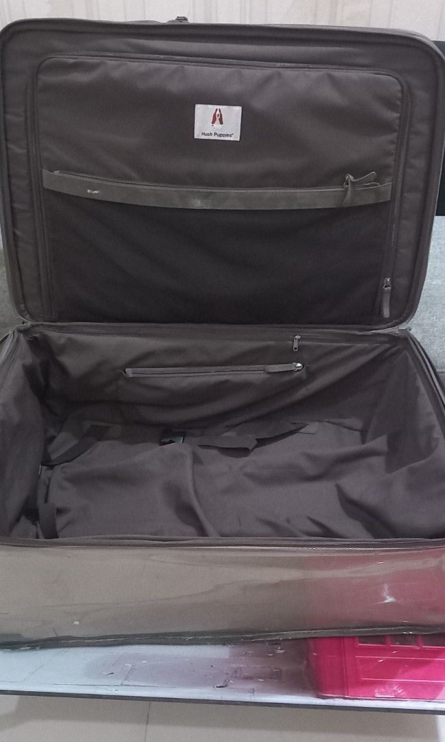 Koper Hush Puppies, Barang Yang Dicari di Carousell