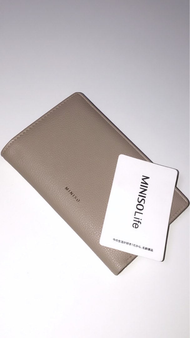 Miniso bifold wallet, Women's Fashion, Bags & Wallets, Purses & Pouches ...