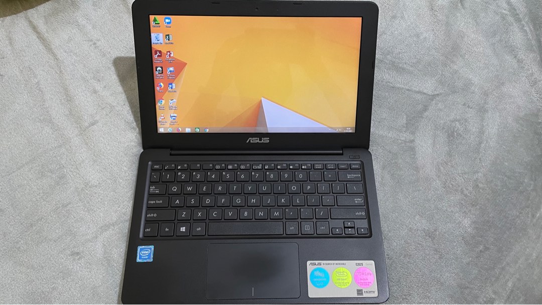 Notebook Asus E202S, Elektronik, Komputer, Laptop di Carousell