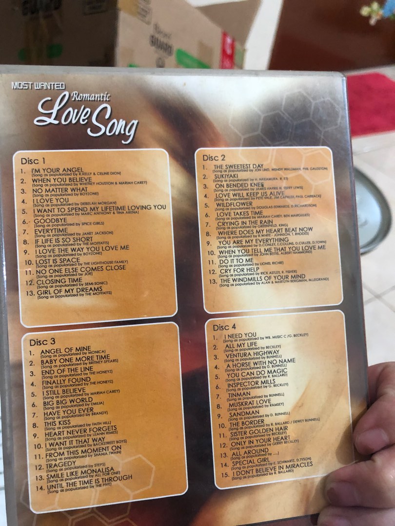 Oasis love song blue cd dvd, Musik & Media, CD, DVD & Lainnya di Carousell