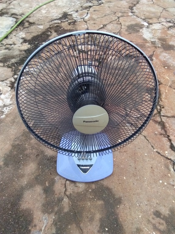 PANASONIC table fan 16 inch kipas angin mejas 58W, Furniture & Home ...