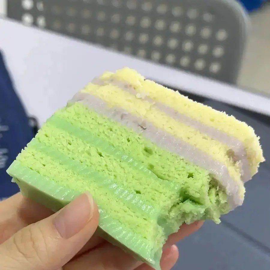 Regent Pandan Layer Cake (Klang Valley), Food & Drinks, Homemade Bakes ...
