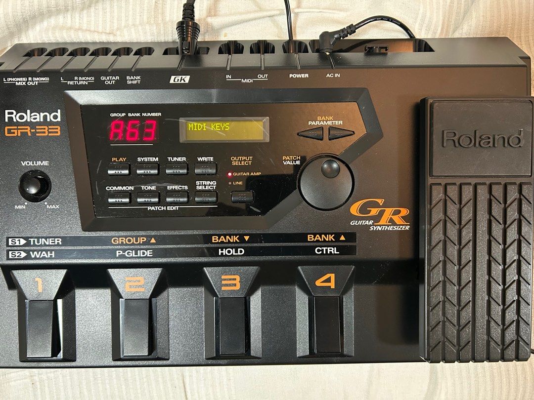 Roland GR 33 Guitar Synth Pedal, Hobbies & Toys, Music & Media, Music ...