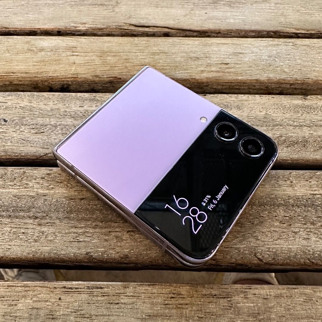 Samsung Z Flip 4 8GB 128GB Purple (CAN ONLY USE ESIM), Mobile Phones ...