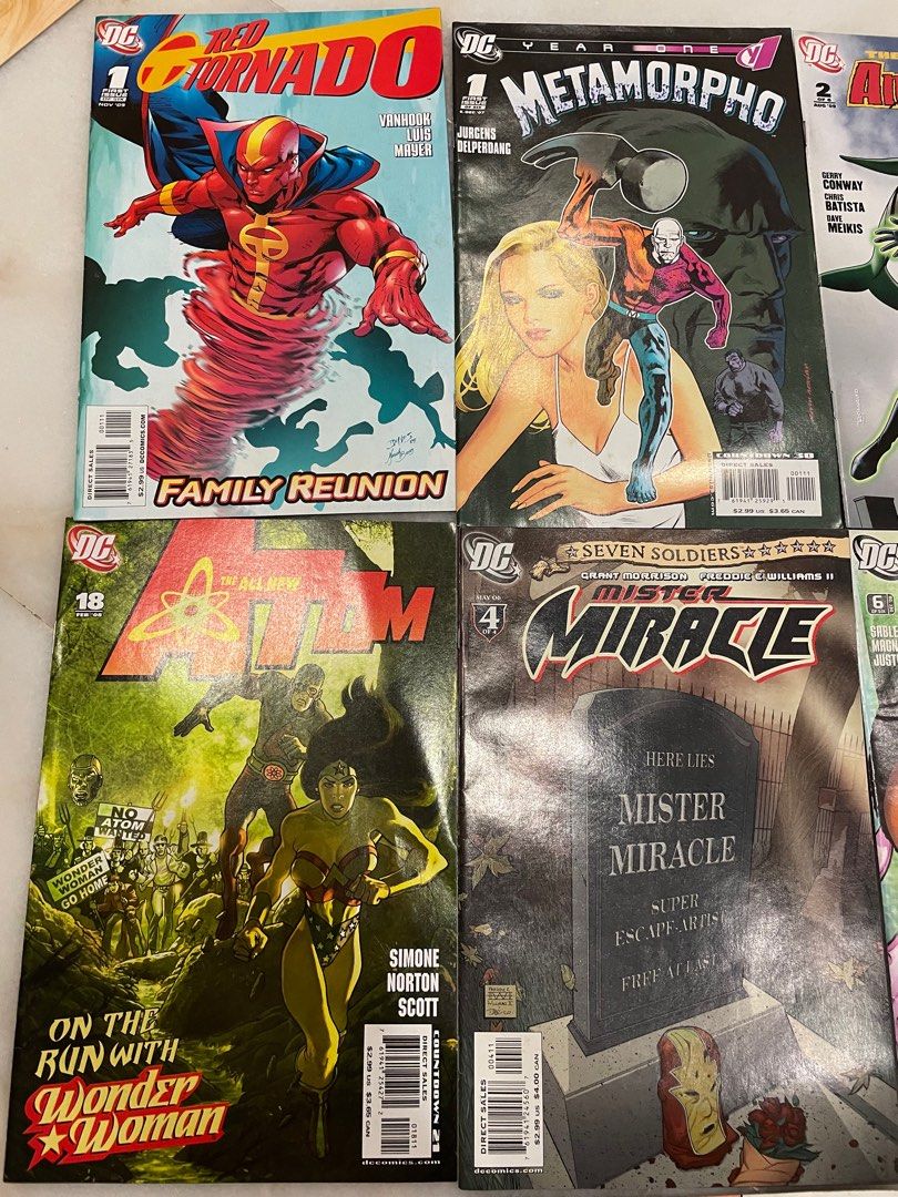 (Set of 7) DC comics Wonder woman, red tornado, atom, mister miracle ...