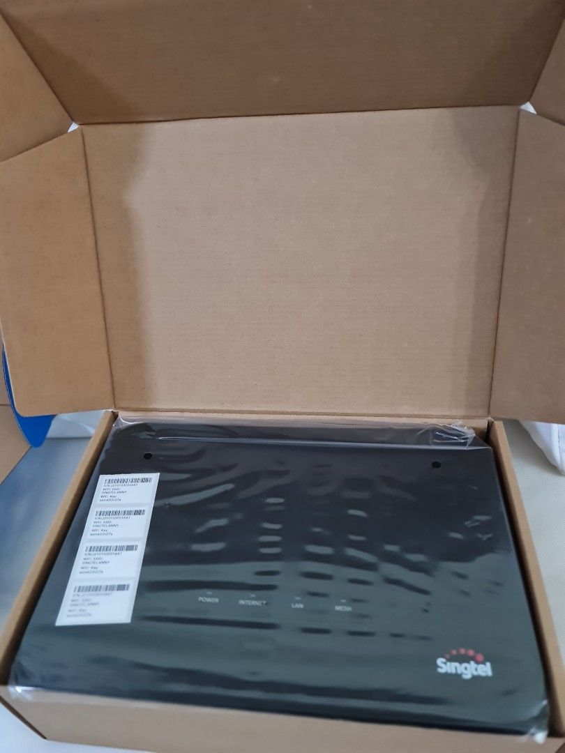 Singtel Mesh Router brand new in box, Computers & Tech, Parts ...
