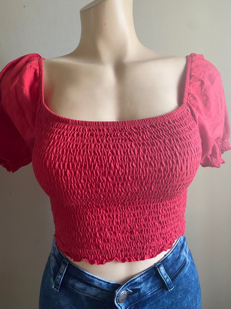 Smocked / crop top/ puff sleeve / puffed, Women's Fashion, Tops ...