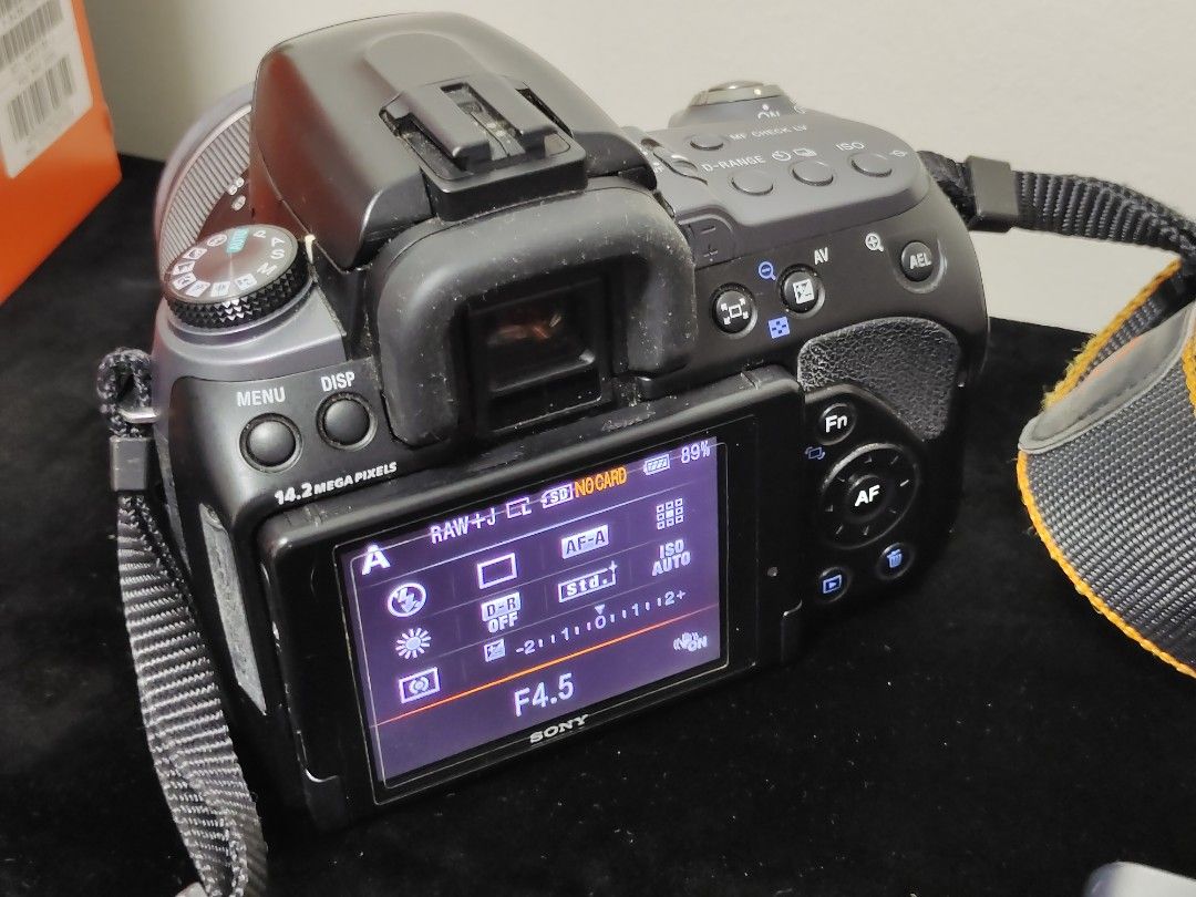 Sony a550 DSLR Kit, Photography, Cameras on Carousell