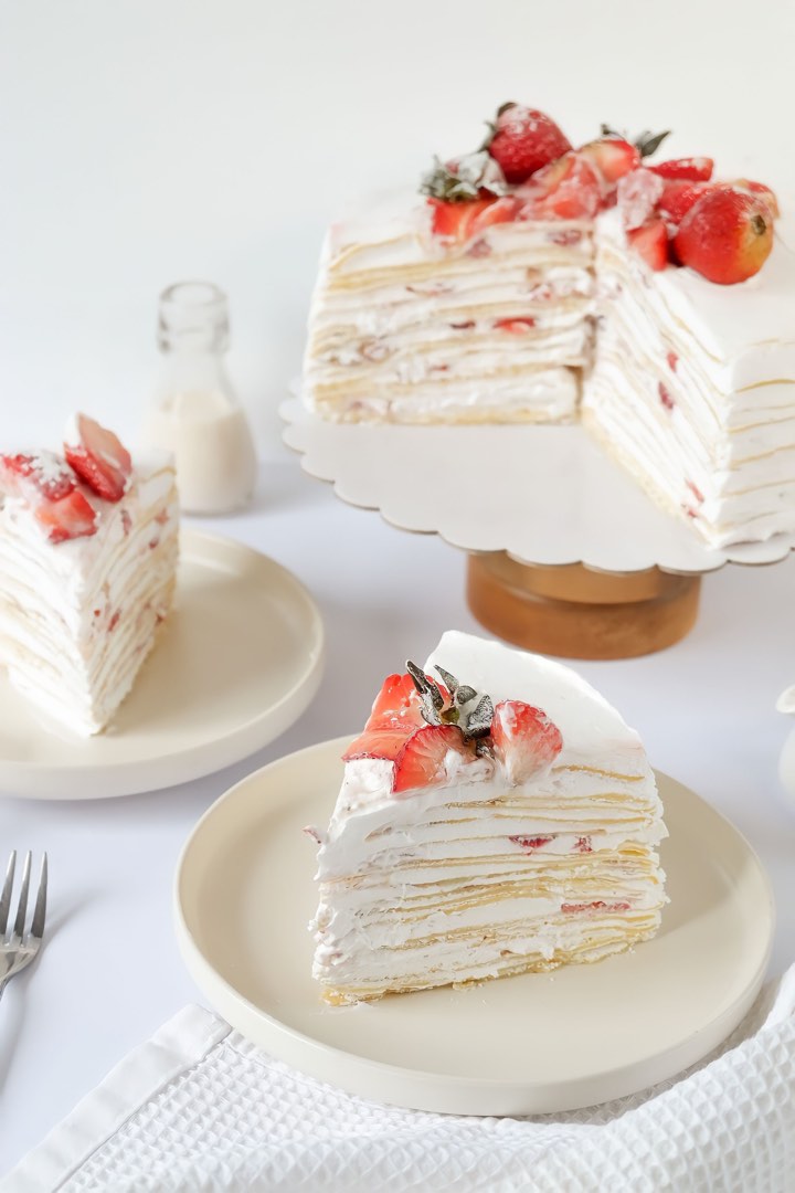 Strawberry Mille Crepe Cake, Food & Drinks, Homemade Bakes on Carousell