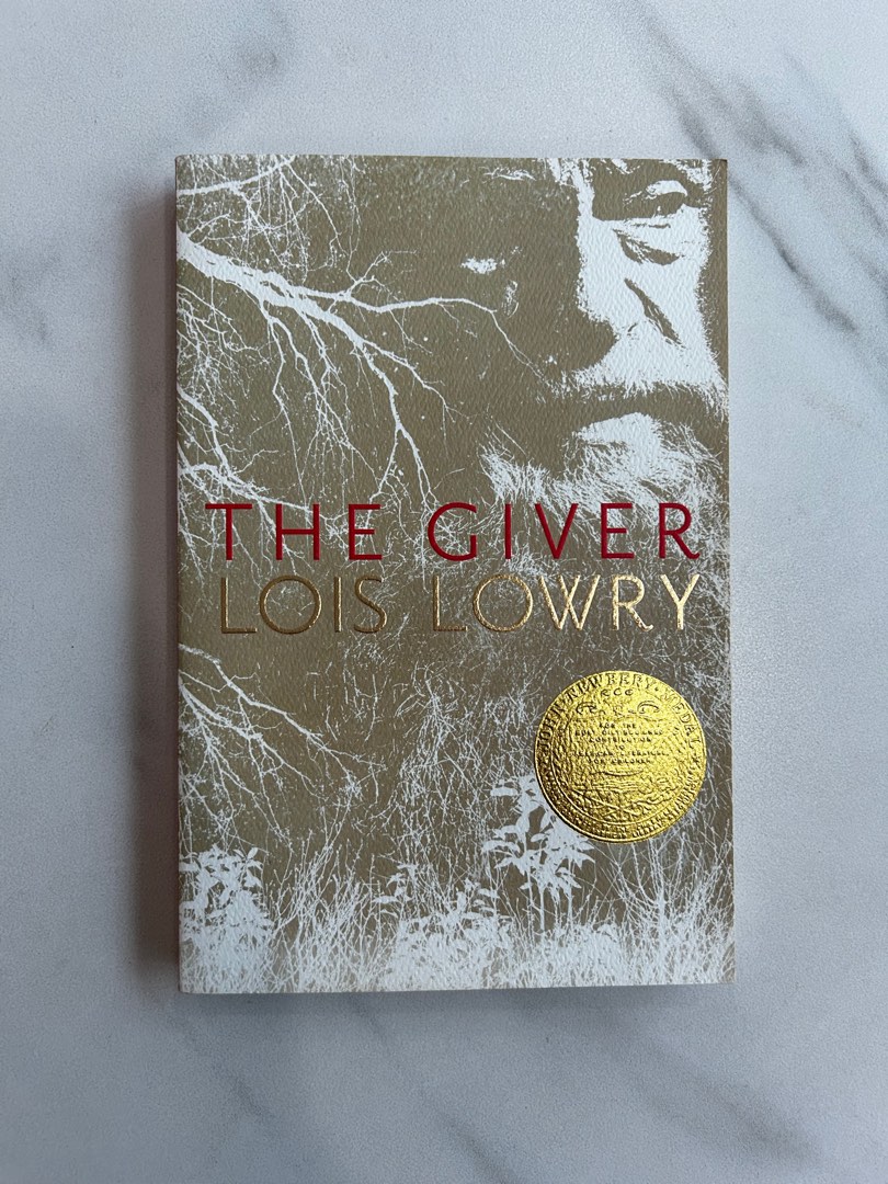 The Giver by Lois Lowry, Hobbies & Toys, Books & Magazines, Fiction ...