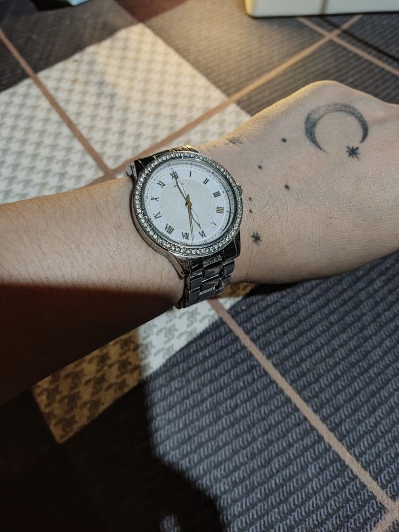 Tomato time watch with box, Women's Fashion, Watches & Accessories ...