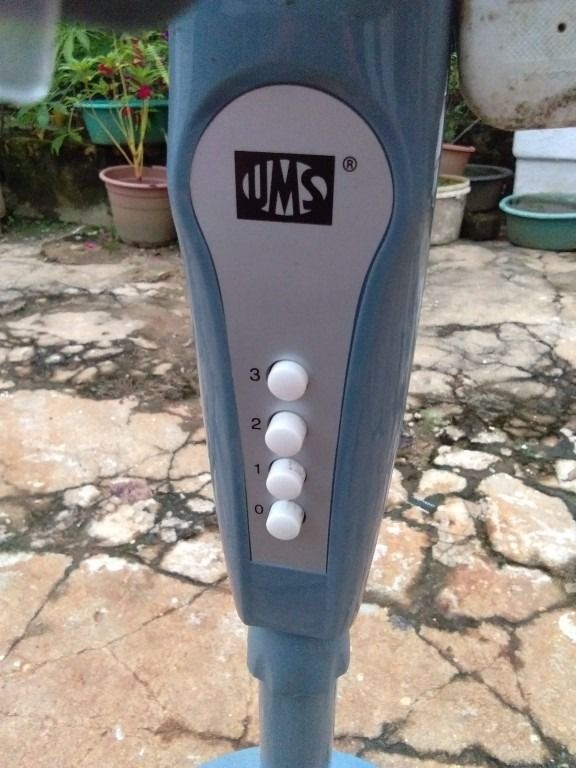 UMS stand fan 16 inch kipas angin berdiri besar, Furniture & Home ...